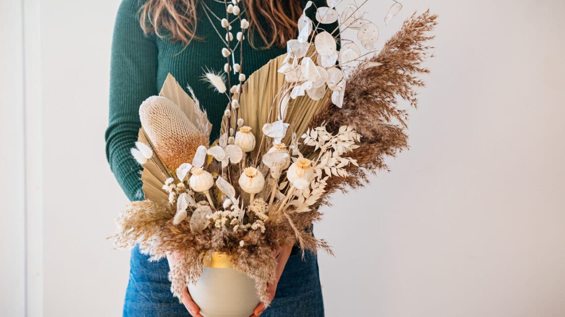 Transformez vos foulards et paréos en pièces mode avec ces 5 tutos