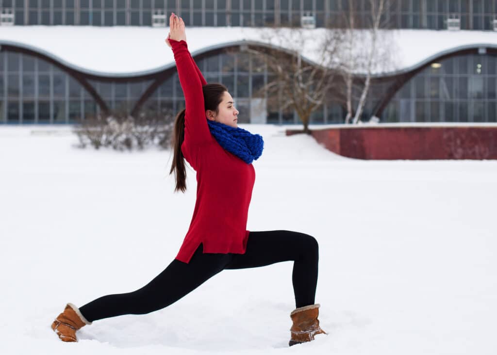 Luttez contre le froid avec le yoga ! 6 postures qui réchauffent vite
